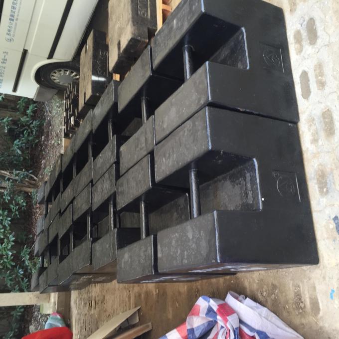 OIML Standard Stackable 20kg Cast Iron Weights For Crane Block Weight